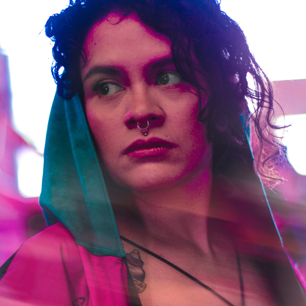 "LUCHA COMO MUJER" EL NUEVO PROYECTO ARTÍSTICO DE REBECA LANE - ONErpm